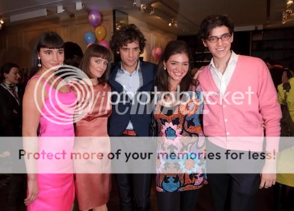 Fortuné Penniman - General Chin Wagging - Mika Fan Club